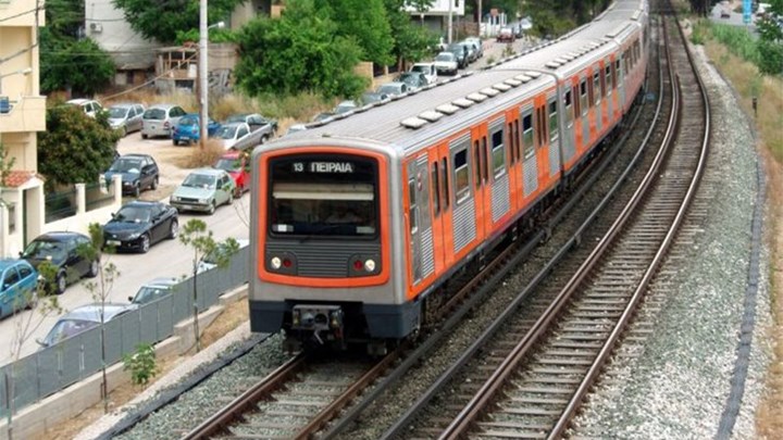 Αντιμέτωπος με κακούργημα 19χρονος για δολιοφθορά στη γραμμή του ΗΣΑΠ ...