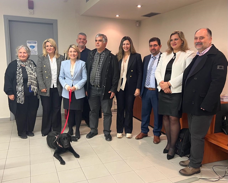 Εκπαίδευση του προσωπικού της ΣΤΑ.ΣΥ. στην εξυπηρέτηση ατόμων με οπτική ...