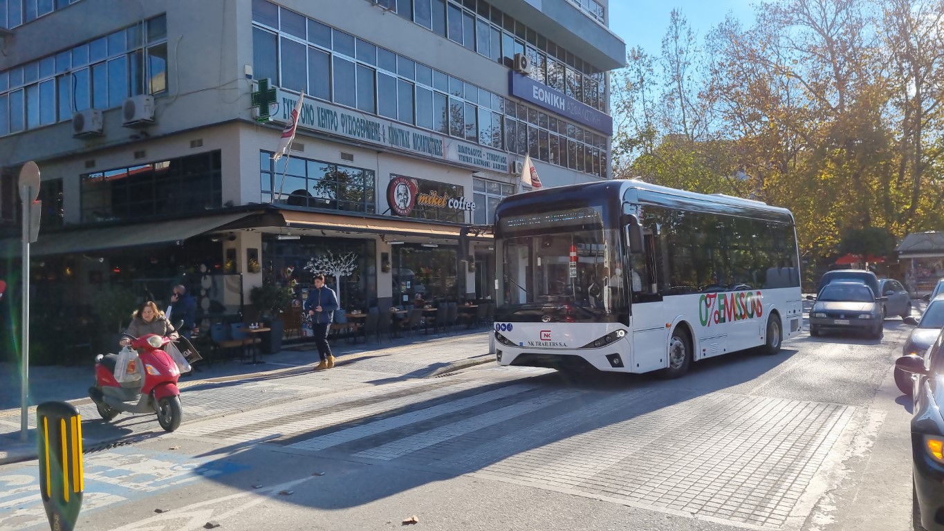 Τρίκαλα: Ξεκινούν δοκιμαστικά δρομολόγια δύο ηλεκτρικά λεωφορεία ...