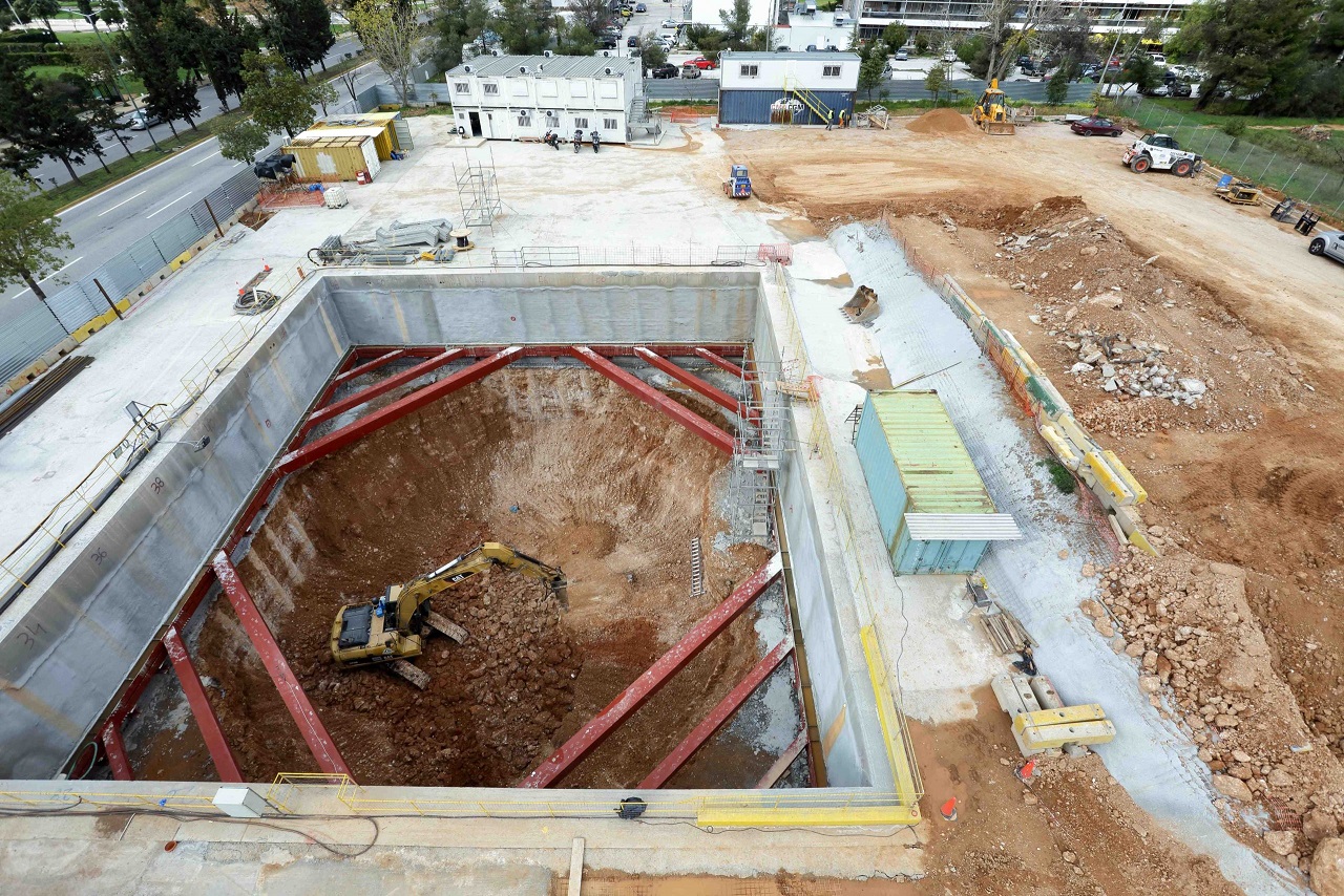 Στην αφετηρία ο πρώτος μετροπόντικας για τη γραμμή 4 του Μετρό - Η ...