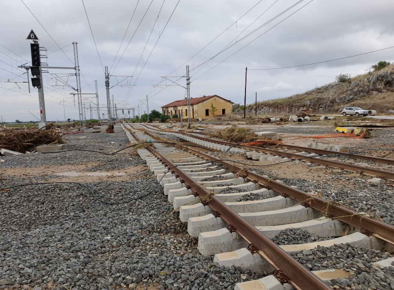 Μεγάλες ζημιές στο σιδηροδρομικό δίκτυο - Μέχρι και ένα μήνα για την ...