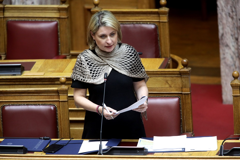 Η Χ. Αλεξοπούλου για το κόστος των νέων αστικών λεωφορείων | Athens ...